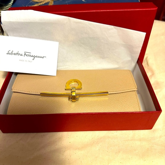 Salvatore Ferragamo | Bags | Salvatore Ferragamo Wallet In Box With ...